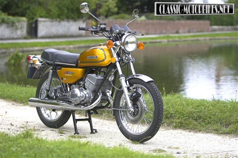 Suzuki GT250A Road Test - Classic Motorbikes