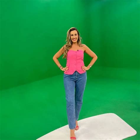 Michelle Giannellas Feet