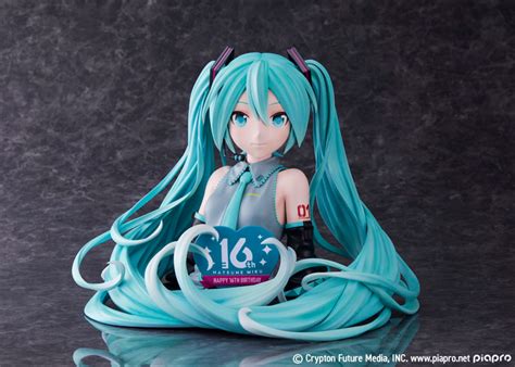 Hatsune Miku Hatsune Miku Th Anniversary Bust Figure Crunchyroll Store
