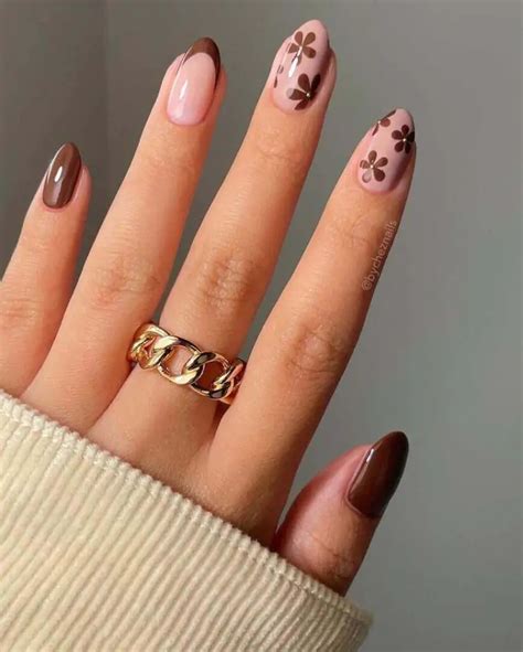 15 Diseños De Uñas Bonitos Para Uñas Almendras Cortas Fashion Frenzy