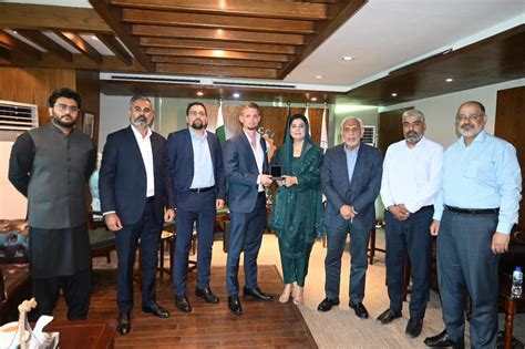 Bold Scenes In Saba Qamar And Usman