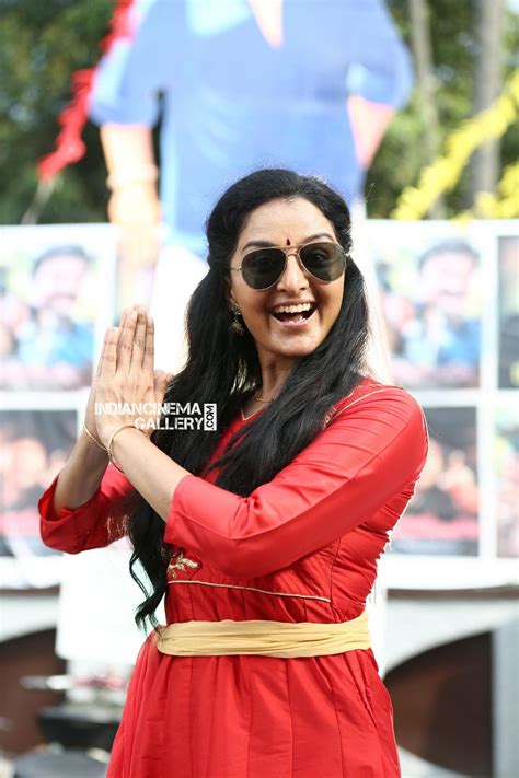 manju warrier in mohanlal movie 11