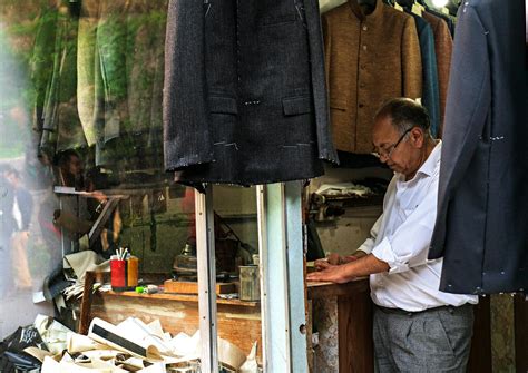 How To Get Clients For Your Custom Glass Fabrication Business Logomakershop Blog