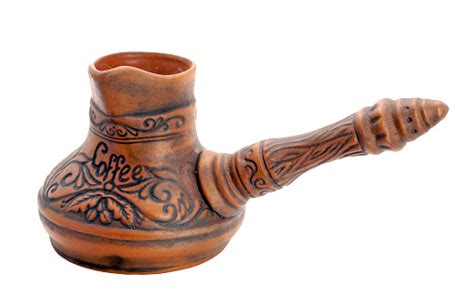 세라믹 Cezve 또는 터키어 커피 포트 커피 메이커 또는 세라믹 터크 흰색 배경에 고립 0명에 대한 스톡 사진 및 기타 이미지 Istock