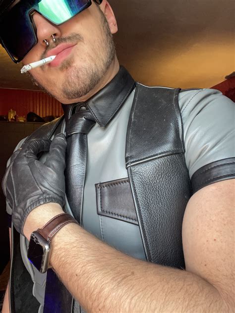 Leather Smokes Thisvid Com
