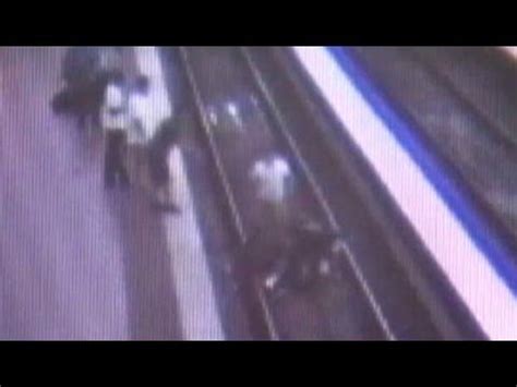 Incredible Act Of Heroism Man In Wheelchair Rescued From Subway Tracks