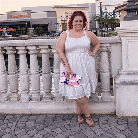 Plus Size Blogger Curves Curls And Clothes Plus Size Outfits Plus Size Fashion Plus Size Beauty
