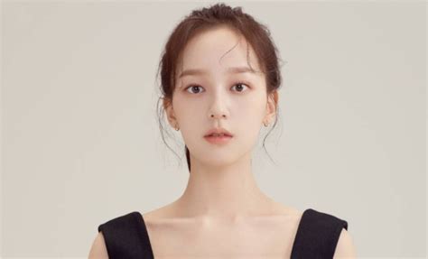 Yoon Ye Joo Biodata Profil Fakta Umur Agama Pacar Drama