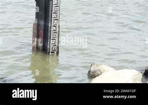Flood Depth Indicator Sign Stock Videos And Footage Hd And 4k Video Clips Alamy