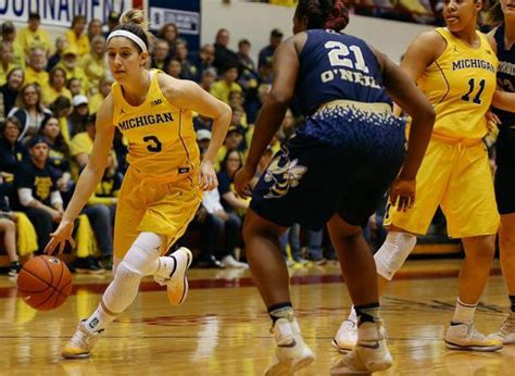 Michigans Katelynn Flaherty Named To John R Wooden Award Midseason