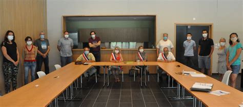 Alex Catherine Haueter Se Réinstalle Dans Son Fauteuil De Premier