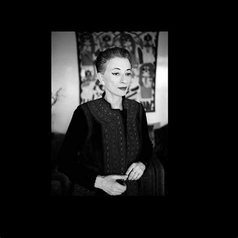 모호 천체에 낮과 밤의 대립이 있기 전 현저히 그리고 완전히 감각적인 밤이 있었다 분만의 출구에서 태양이 우리 눈에