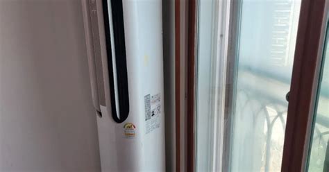 부모님댁에 에어컨 설치를 의뢰하여 설치하였는데 너무 꼼꼼하게 잘 설치해주셨습니다 에어컨 배관도 케이블타이로 잘 묶어서 정리를 잘해주셨네요 더운 날씨에 고생 많으셨습니다