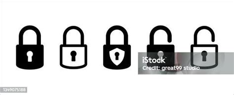 아이콘 집합을 잠급합니다 잠금 및 잠금 해제 된 벡터 아이콘 세트입니다 데이터 장치 보안의 잠금 및 잠금 해제 자물쇠 기호입니다 개인 정보 기호 벡터 스톡 일러스트레이션