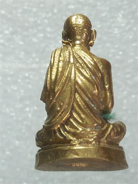 รูปหล่อหลวงพ่อเคลือบ วัดหนองกระดี่ อุทัยธานี พระเครื่อง พระแท้ Webpra เว็บ พระ คอม