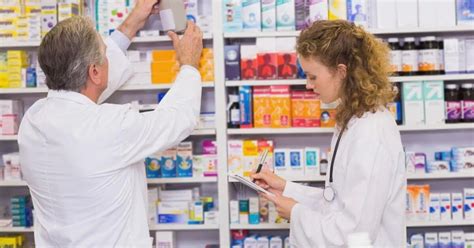 Українці цінують зручне розташування аптек та вважають що конкуренція забезпечує нижчі ціни на