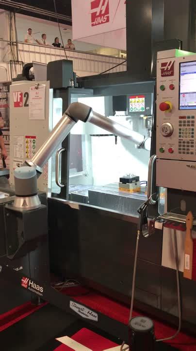 Video Universal Robots On Linkedin Southtec Machinetending Cnc