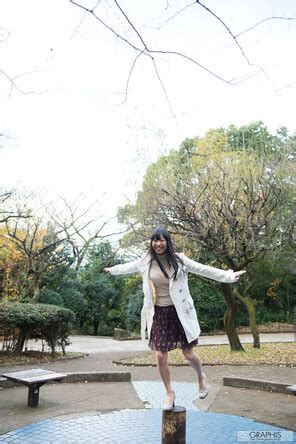 Graphis First Gravure No Matsuri Kiritani Photo Gallery