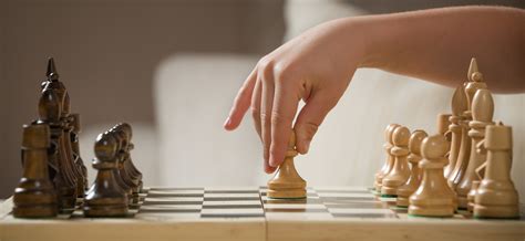 Правила игры в шахматы для начинающих пошаговая инструкция как ходят фигуры расстановка на доске