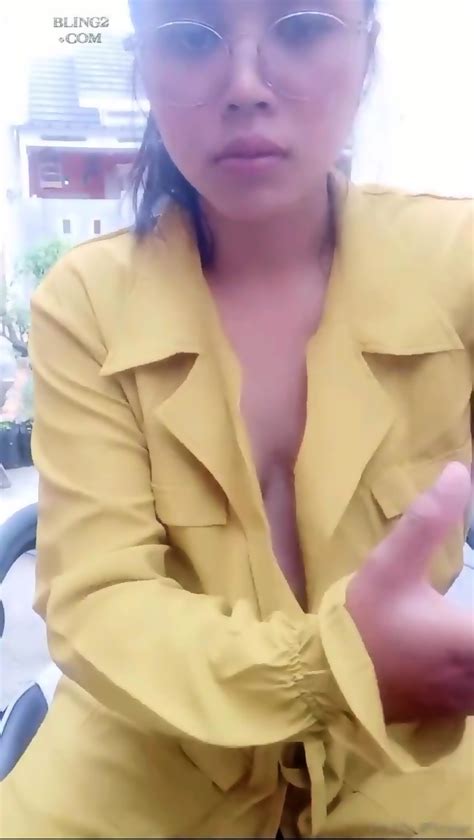 Main Memek Di Teras Rumah Eporner