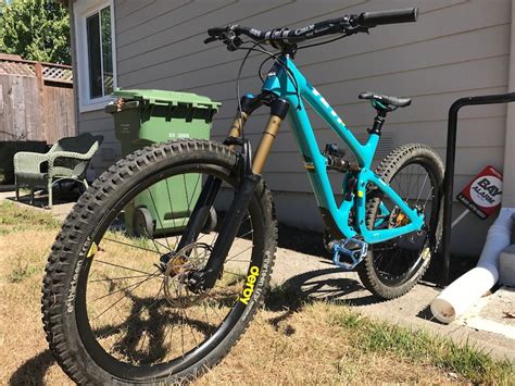 2017 New Yeti Sb6 Turq With Custom Build Kit For Sale
