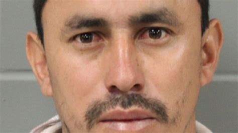 Us Marshals Search For Roberto Mata Rodas San Antonio Fugitive Breaks