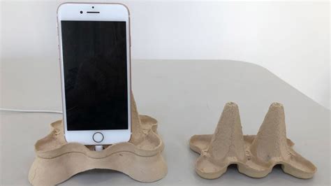 Paul Priestman Makes Diy Smartphone Stand From An Egg Box