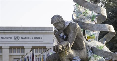 ‘세기의 협상 또 멈췄다···생산 감축 없는 플라스틱 조약 기후위기 해결책될까[기고]