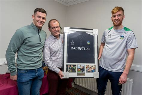 In Pictures Limerick Footballers Pay Tribute To Their Former Manager