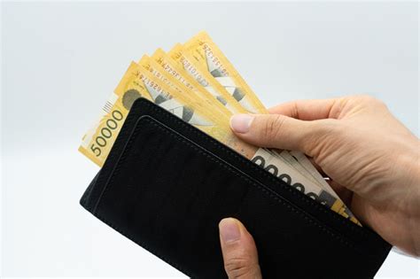 ‘현금 없는 세상 혜택 못받는 디지털 취약계층 중기이코노미