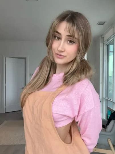 Bronwin Aurora Age Biography Career Net Worth And Social Media