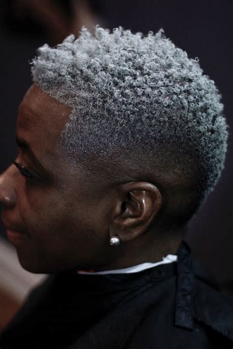 Pin By Joe Thompson On Sexiness In Grey Men Blonde Hair Hair Color