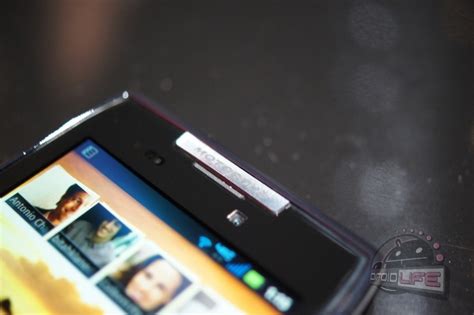 Video Quick Hands On With The Droid Razr By Motorola