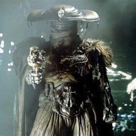 An Image Of A Statue That Looks Like It Is In The Movie Star Wars Ii