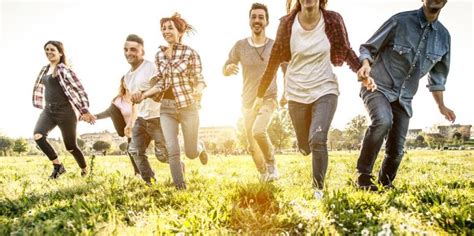 Is Meetup A Good Dating Site The Pros And Cons Of Meetup Dating Amy