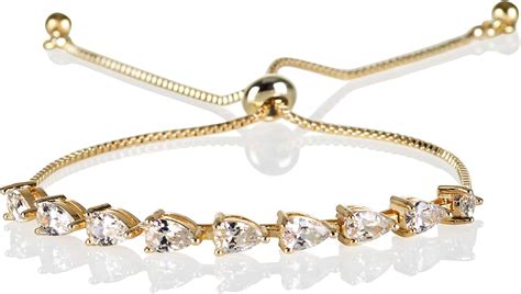 Zavana Verstellbare Armbänder Für Damen Goldarmband Für Frauen Mit Birnenförmigen Zirkonia