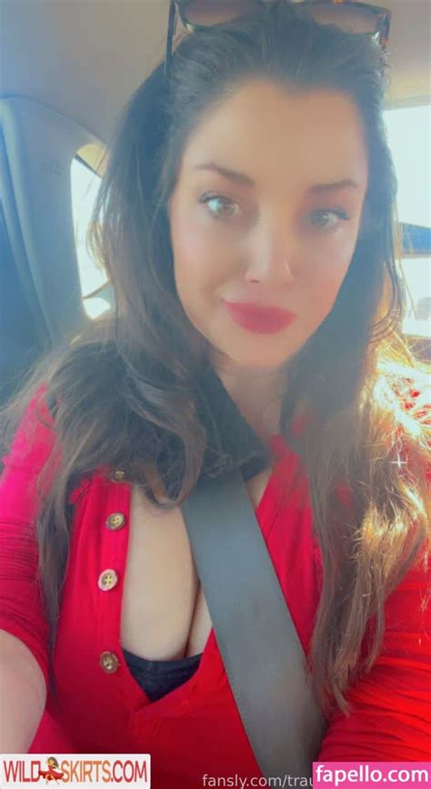 21 Hot Photos By Trauma Mama Asmr Known As Dramamamaasmr