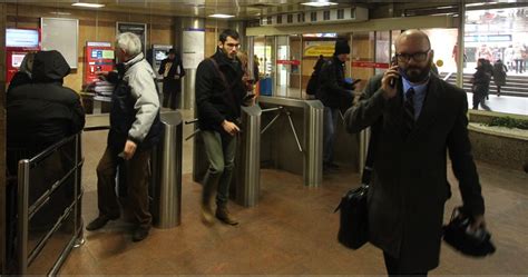 След 12 дни протести връщат картата за една линия в София Обзор