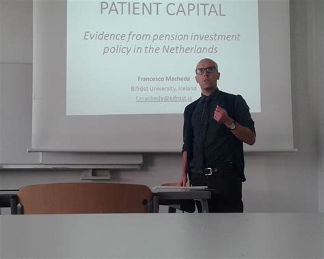 Dr Francesco Macheda Lektor í Stjórnmálafræði Við Háskólann á Bifröst