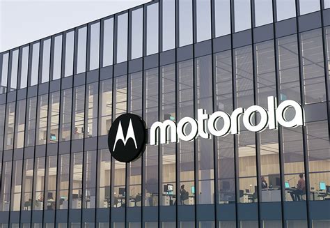 Okostelefon újratöltve A Perplexity és Motorola Forradalmasítják A