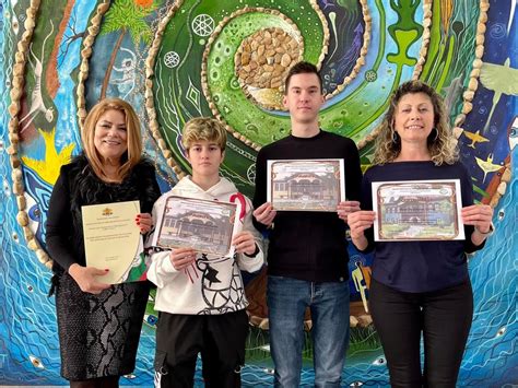 СУ Йордан Йовков гр Кърджали Йовковци отличници на Национално състезание по природни науки