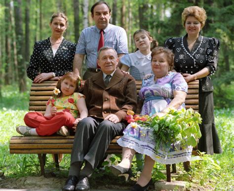 За что Горбачев невзлюбил главу МИДа СССР Громыко, который привёл его ...