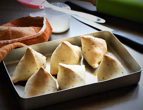 Baked Samosa Recipe Guilt Free Version Gayathris Cook Spot