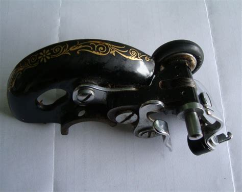 Singer 99k 99 Bobbin Winder And Wheel Belt Pulley Guard Simanco 32604 15376 Etc Fits 66 From