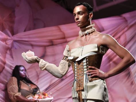 Anorexic Models Died On The Catwalk