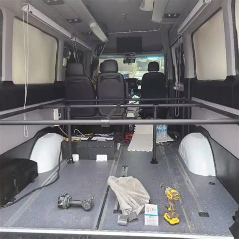 현우드 캠핑카 차박캠핑 차박캠핑카 파이프diy 쏠라티캠핑카 ♤ 쏠라티차량에 파이프를 조립하여 튼튼한 캠핑카로 변신 하단은 캠핑용품 수납 상단은 캠핑라이프