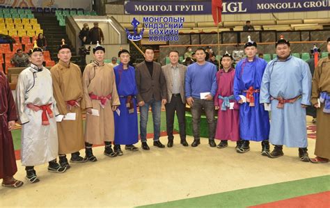 Өсвөрийн бөхчүүдийн барилдаанд Тува улсын баг түрүүлэв