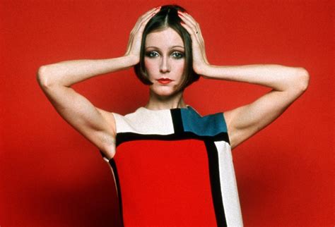 Comentariu Valeriu Şuhan Pentru Francezi Virusul E Feminin