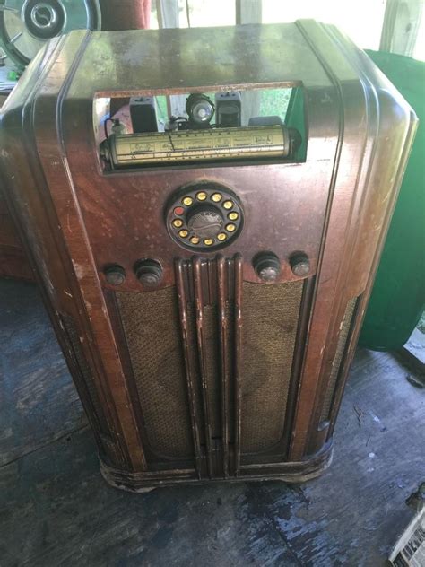 Beautiful Art Deco Silvertone Model 4686 Tube Radio For Parts Or Restoration 1862518704