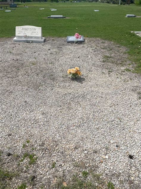 Warren Johnson Hutto Cemetery